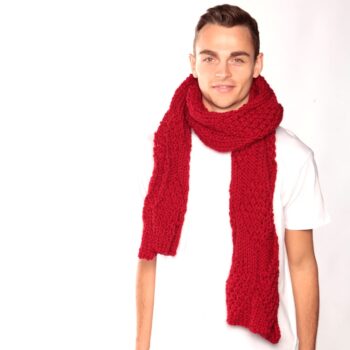 Bright red chunky knit scarf - Urbanknit